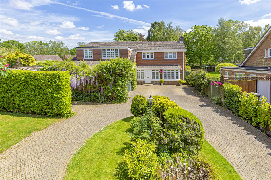Holywell Road, Studham, Dunstable, LU6 2PD | Ashtons