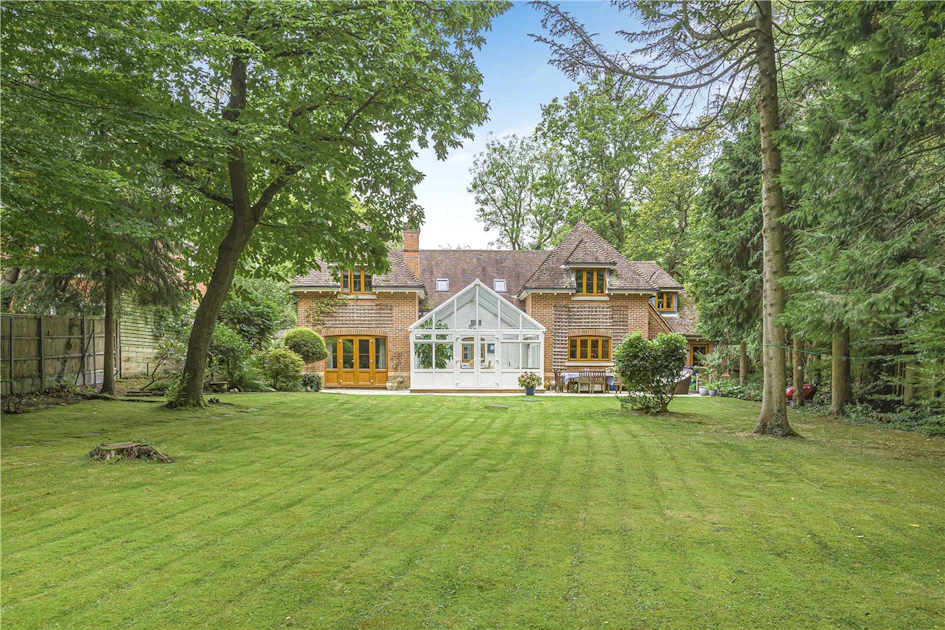 Firs Walk, Tewin Wood, Welwyn, AL6 0NZ | Ashtons