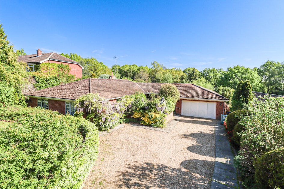 Woodland Rise, Studham, Dunstable, LU6 2PF | Ashtons