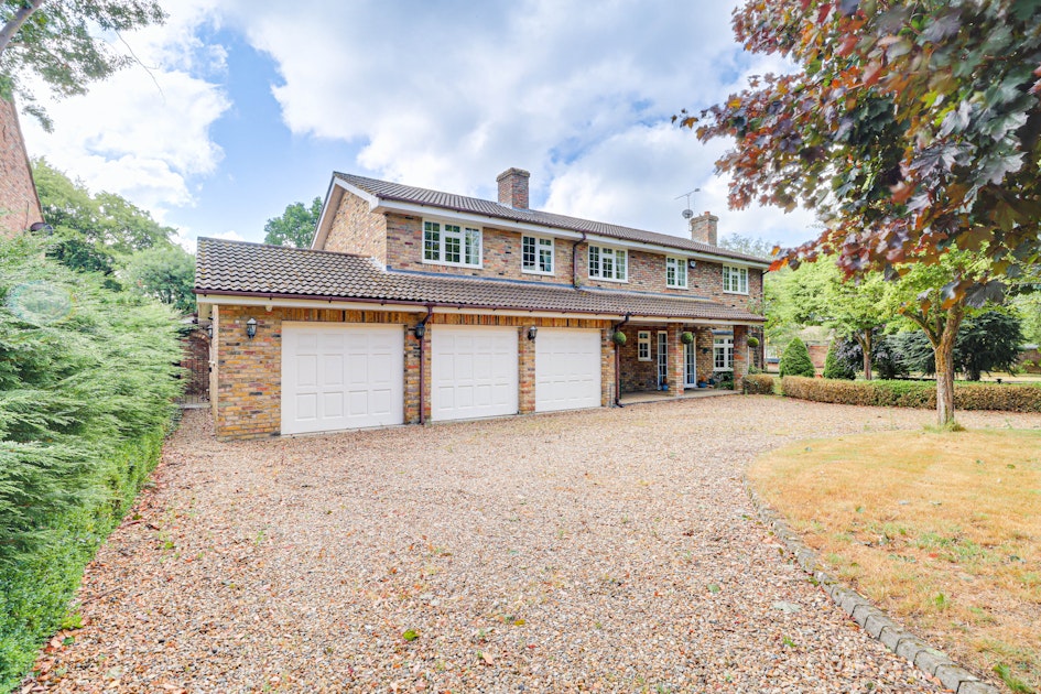 Woodland Rise, Studham, Dunstable, LU6 2PF | Ashtons