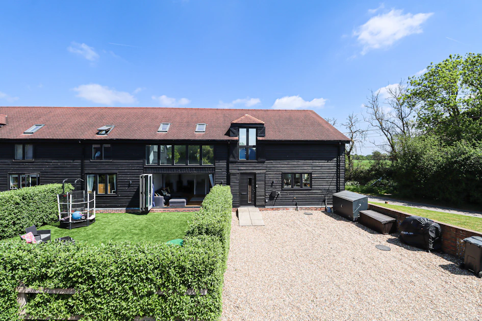 Bradden Lane, Gaddesden Row, HP2 6JB | Ashtons