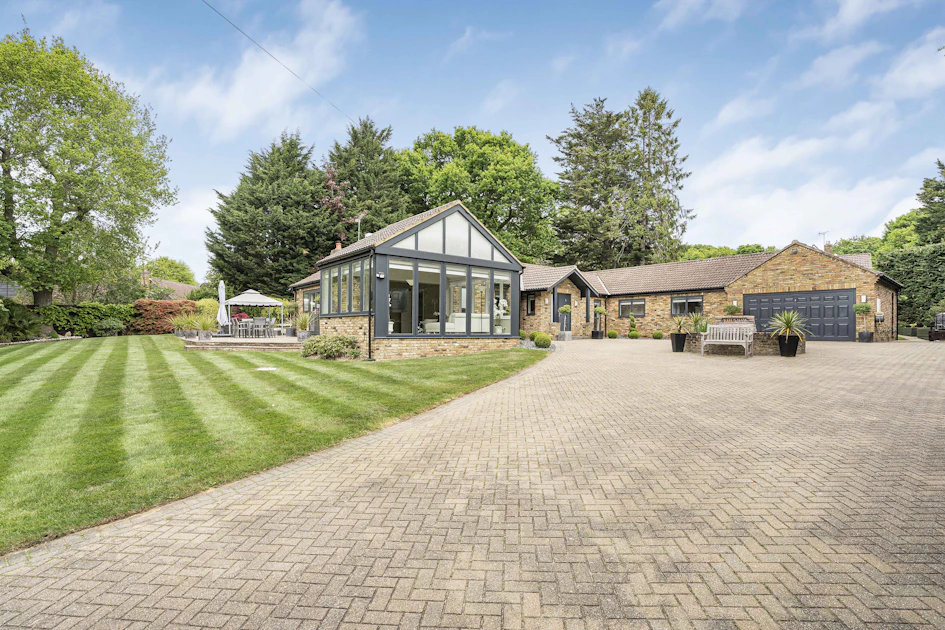The Avenue, Welwyn, Hertfordshire, AL6 0PP | Ashtons