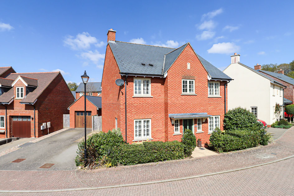 Bell Farm Close, Studham, Dunstable, LU6 2QX | Ashtons